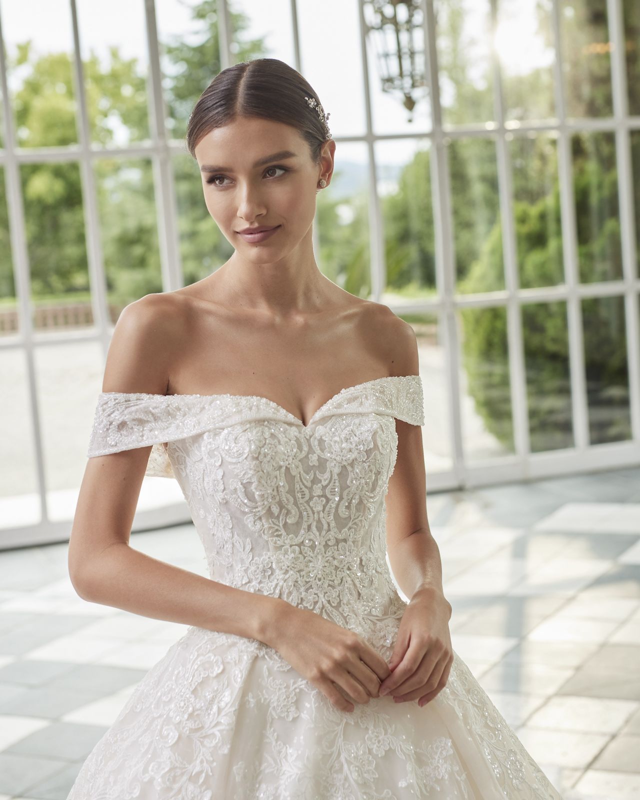 Robe de Mariée ZOILA de la marque LUNA NOVIAS disponible à Nice à la ...